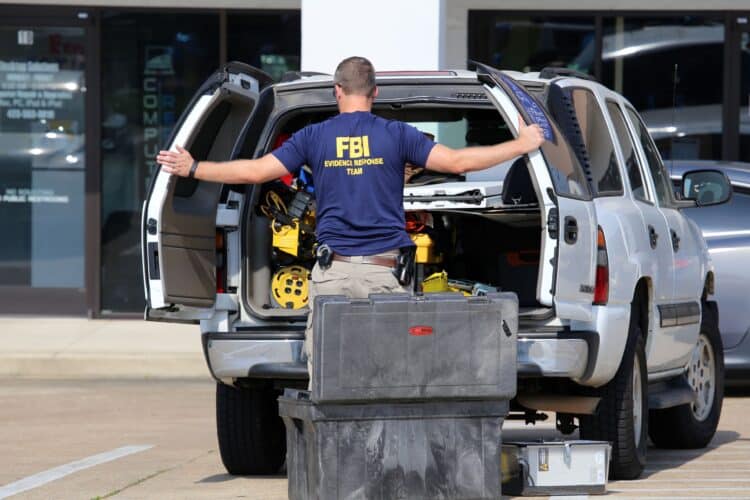 Air Force Veteran Killed by FBI After Alleged Threats Against Biden – SOFX