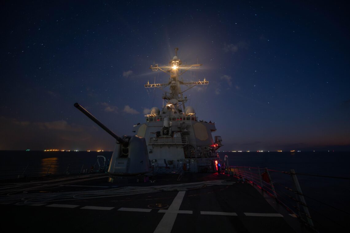 USS Carney Intercepts Houthi Drones in Red Sea Amid Rising Tensions – SOFX