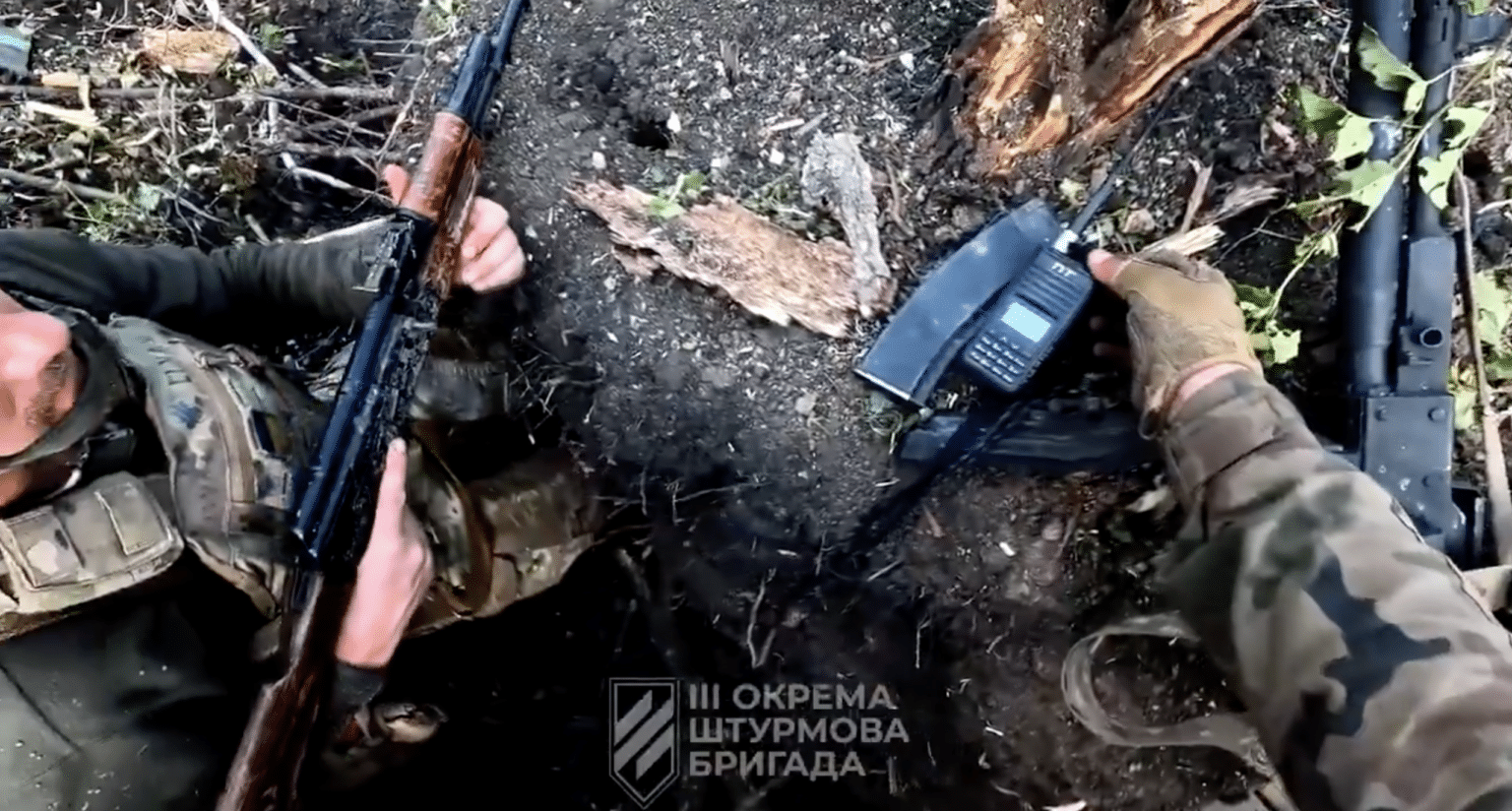 Video: Ukrainian Forces Ambush Russian Troops Using Captured Radio – SOFX
