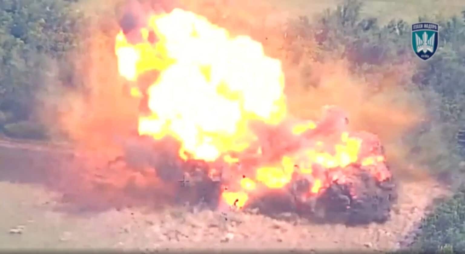 Footage Shows Ukrainian FPV Drone Destroying Russian BM-21 Grad in ...