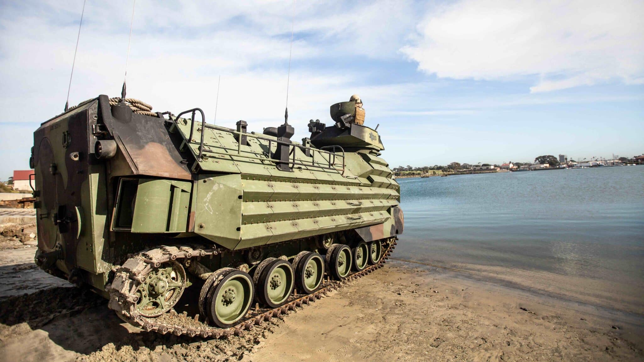 Marine Corps Retires Assault Amphibious Vehicle After Five Decades of ...