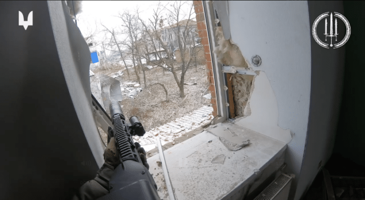Ukrainian Special Operations Forces Capture Russian Soldiers in Urban ...