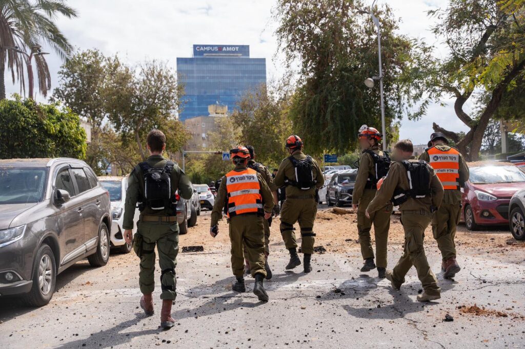 Central Israel Hit by Iranian Ballistic Missile with Cluster Warhead – SOFX